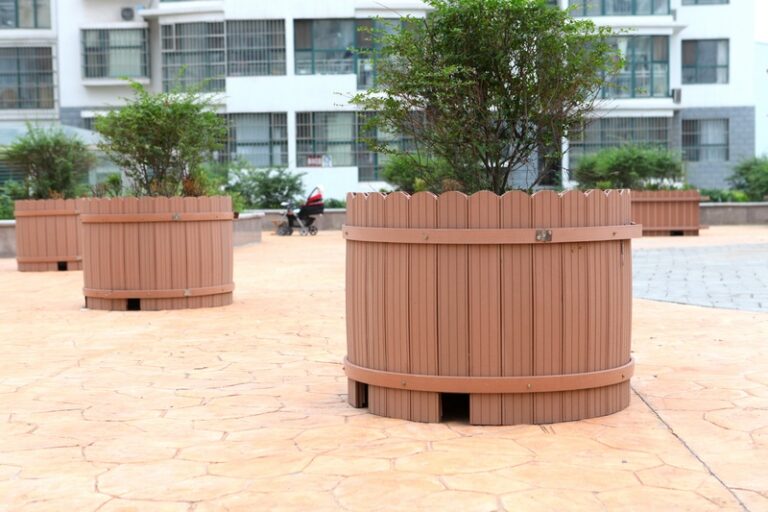 The Benefits Of Outdoor Plastic Wood Flower Boxes Use Plastic Wood ...