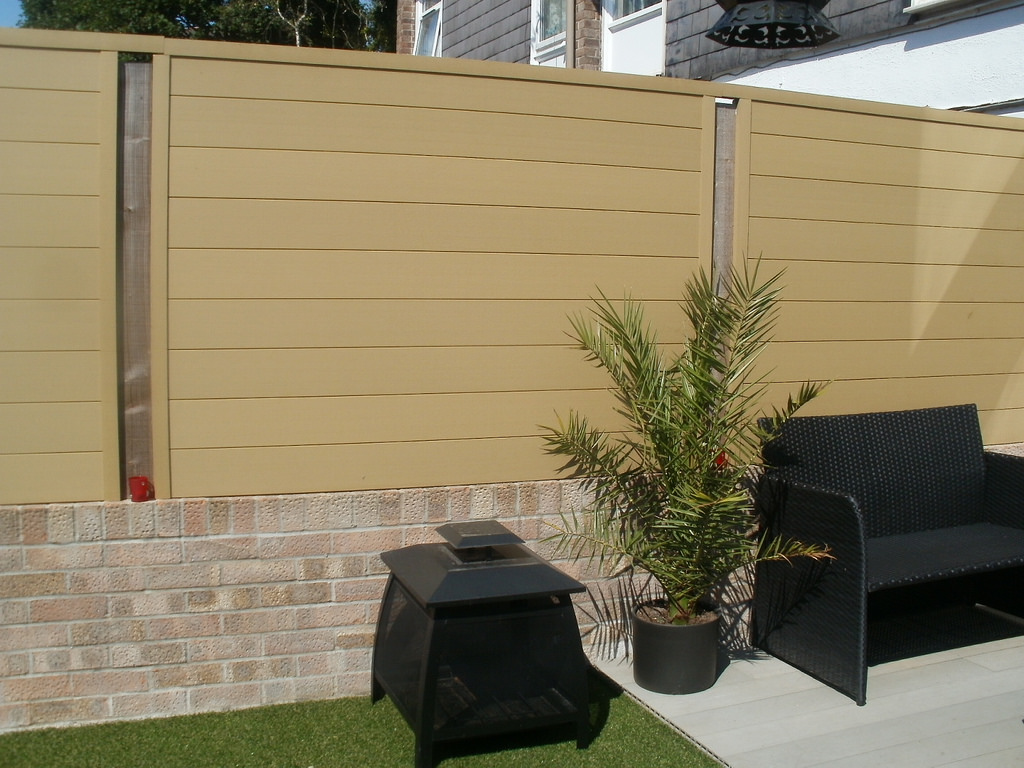 The main point of installation of plastic wood fence